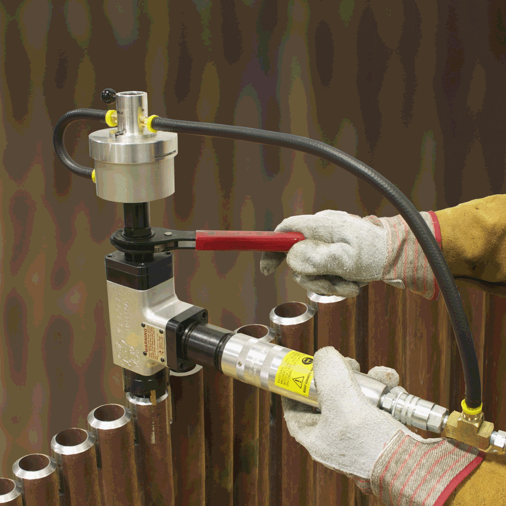 Mongoose Air Clamp on Tube Panel in boiler | ESCO TOOL
